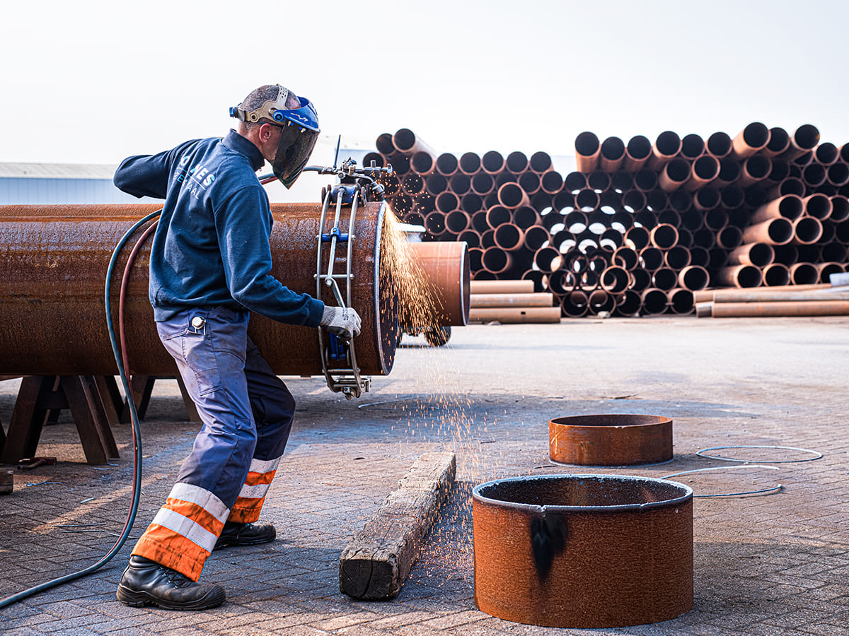 IJzeren buis Ø 219 mm - Groothandel in buizen | Solines BV